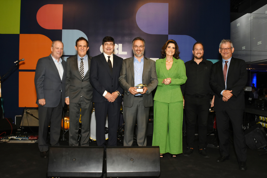 CBL homenageia profissionais do livro em festa de fim de ano | PublishNews